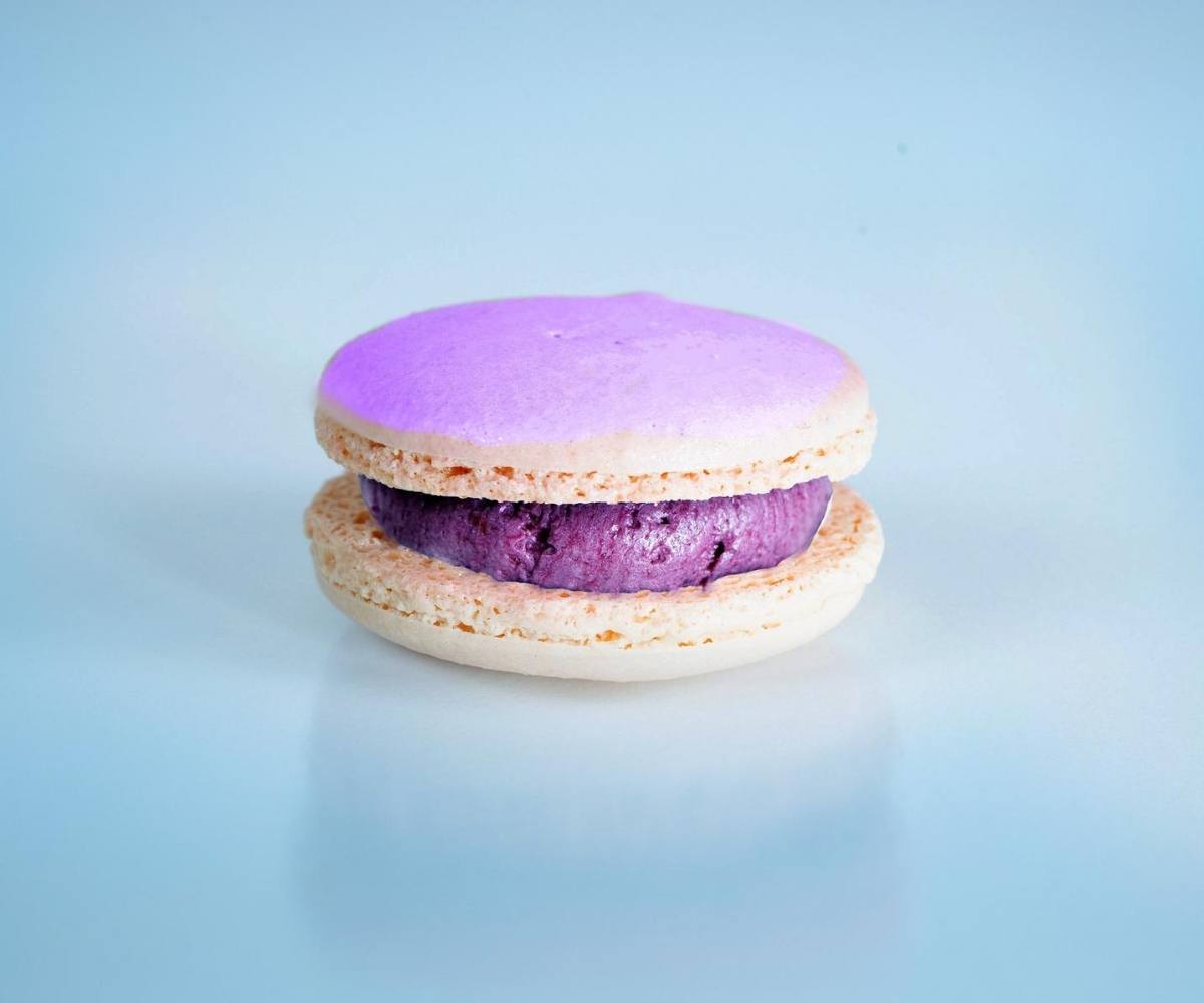 Shop Specialty Packs of Mixed Berry Macarons | Macaron Queen